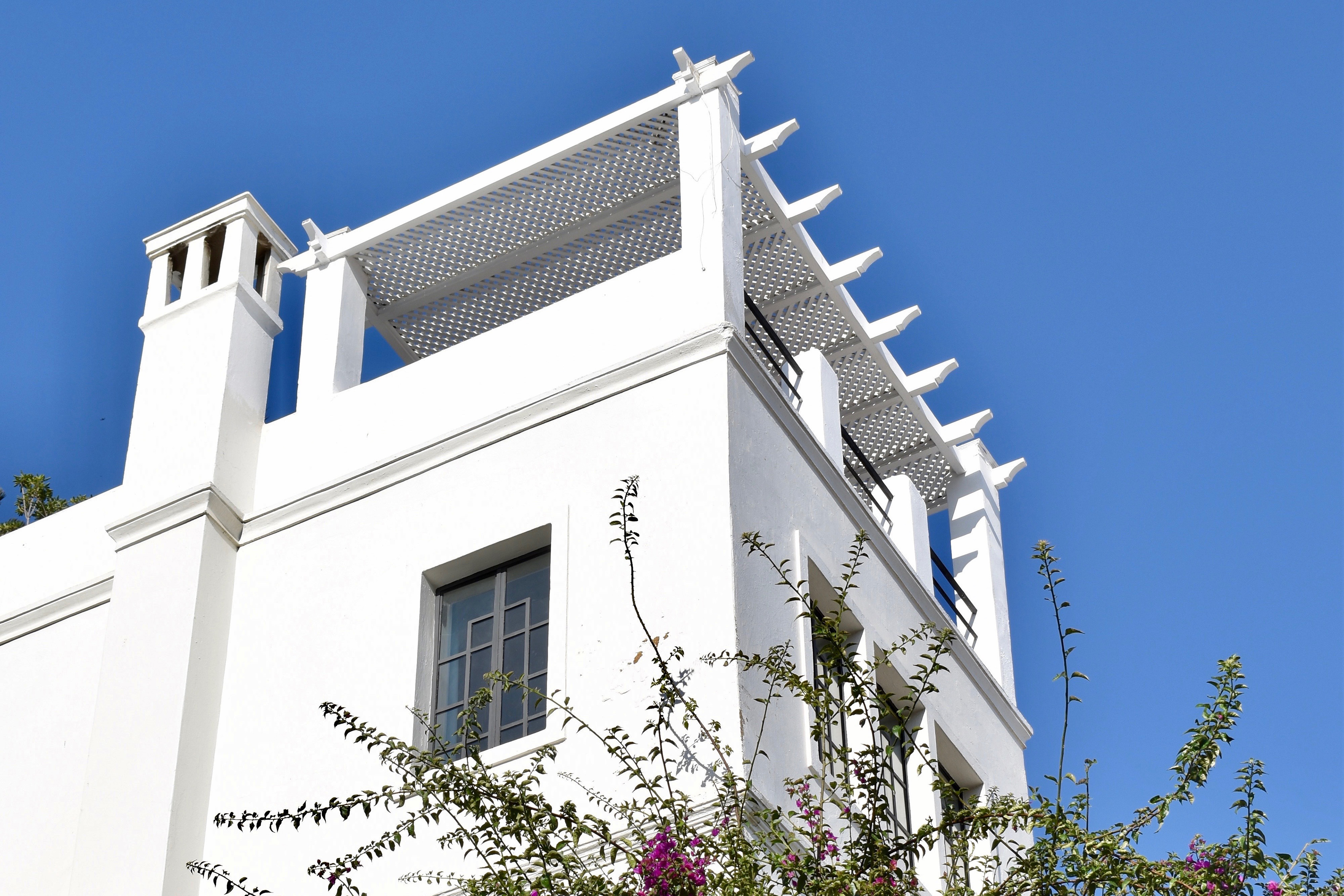 Façade of Flowers - Moorish Tides